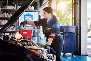 SpeeDee Oil Change Prices 2024: How Much Does a 17-Point Oil Change Cost?